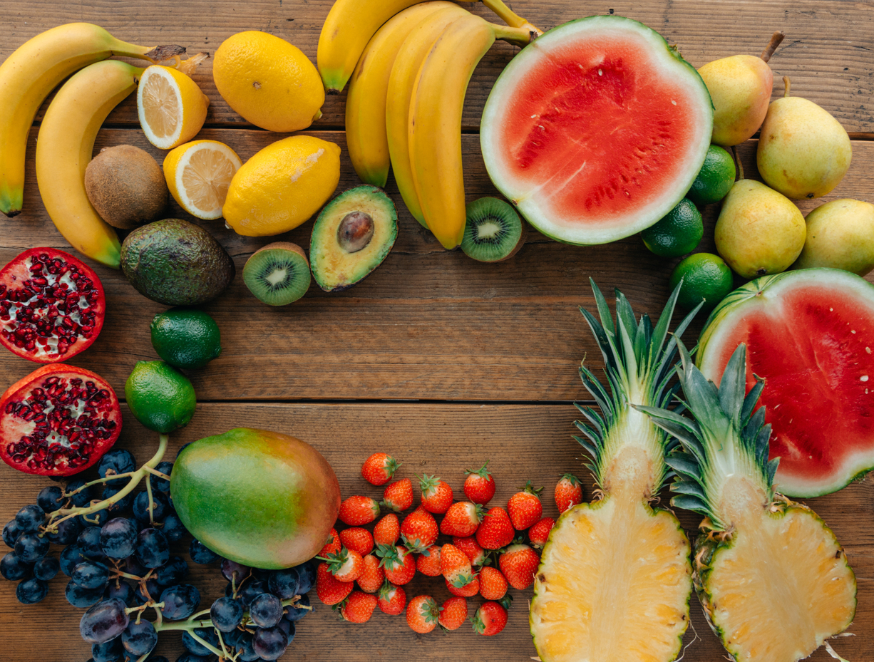 PROPRIETÀ DELLA FRUTTA: PERCHÈ FA BENE MANGIARLA